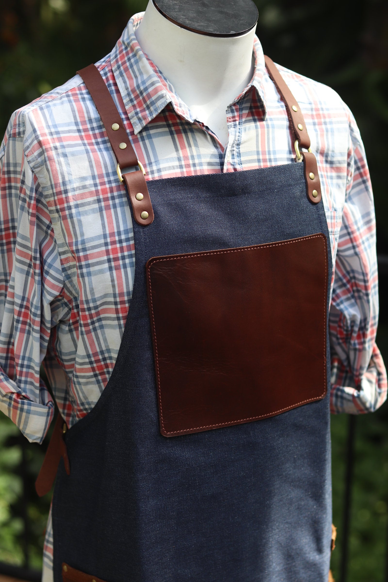 Carving Customisable Apron | En Mina Leather